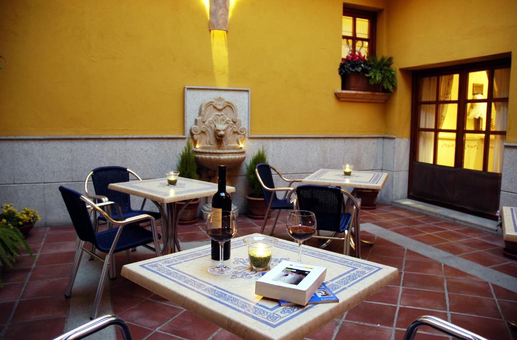 Servicios Hotel Casona de la Reyna en Toledo | Web Oficial